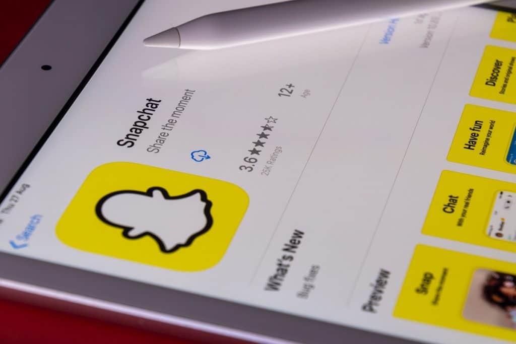 Snapchat Statistics and Facts (2026): Daily Active Users, Monthly ...